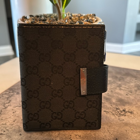 Gucci | Accessories | Gucci Black Gg Logo Agenda Notebook Passport ...